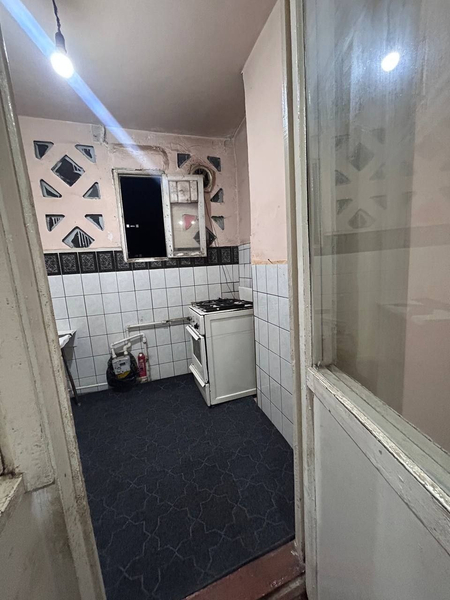 3 xonalik 4 etaj Chevar Orqa tomonida Vetriniy dom \\nIKILAMCHI KRIDIT B