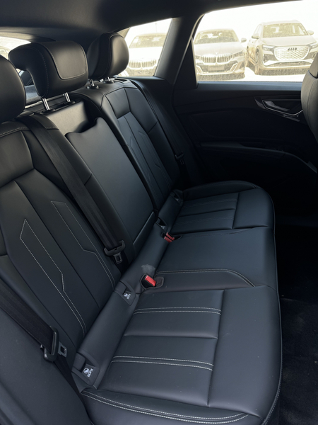 Audi Q4 e-Tron 40 Creative AVTOKREDIT!