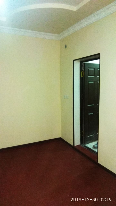 Uy sotiladi yengi xayot tumanidan 1 yarim kl
