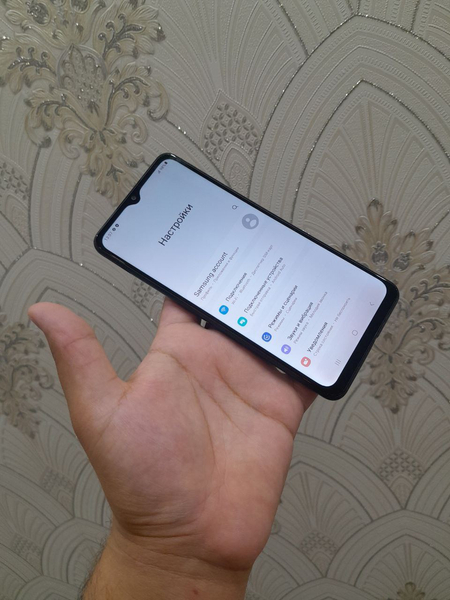 Samsung M12 Yaxshi holatda 32gb