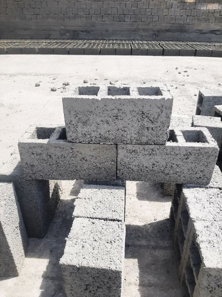 Жомбой шлакаблок сифатли мустахкам