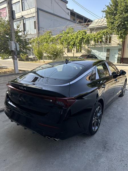 Kia k5 2024 qora