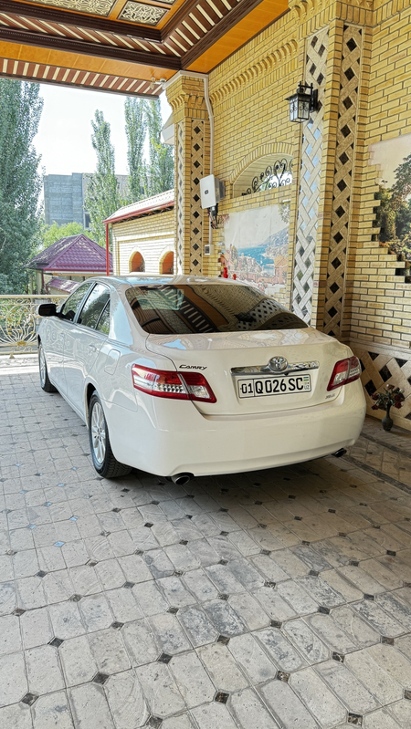 Camry 3.6 amerikanka srochna sotiladi