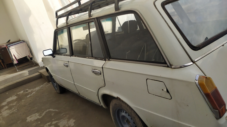 Vaz 2102 sotiladi