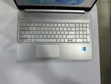 Hp core i3 12 avlod 8/256 nvme ssdlik ideal holatda soraganlar uchun