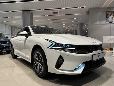 KIA K5 Orzuyingizdagi mashinaga erishing !