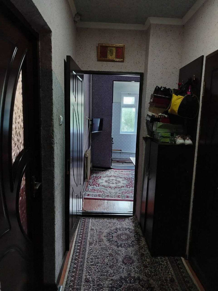 Срочно продаю 1 комнатную Франция в среднем этаже Кадышево (157348)