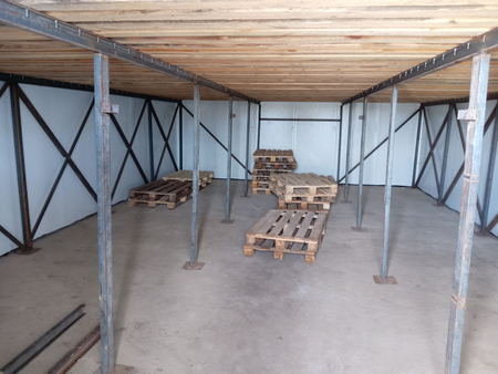Холодильник 100 тонналик камерамиз буш.