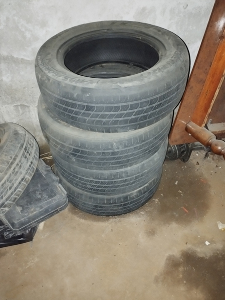 Срочно продам шына 15/80