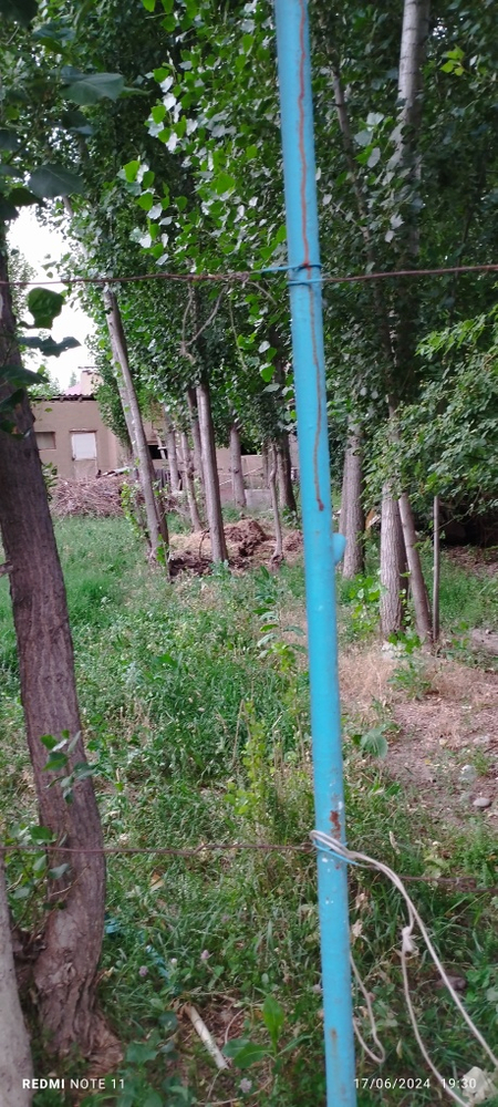 Азадбашда участка сотилади