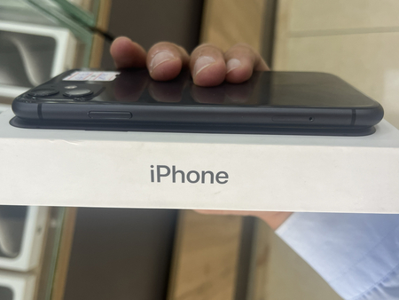 Iphone 11 naqtga sotiladi