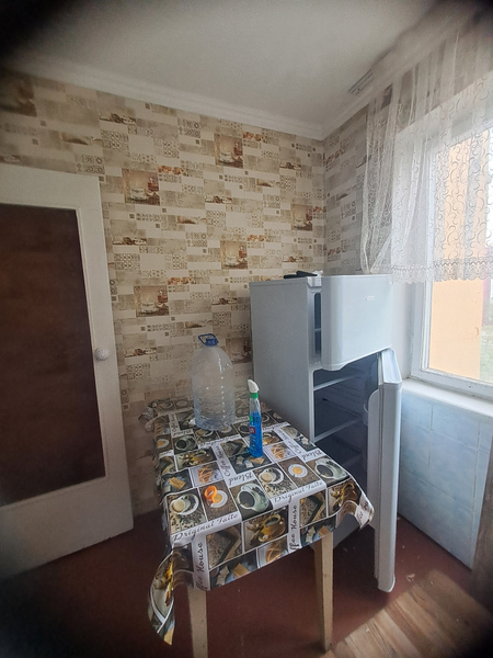 Срочно сотилади Бекабод шахар 13 даха  2/3/4  51  м² балкон 2/3