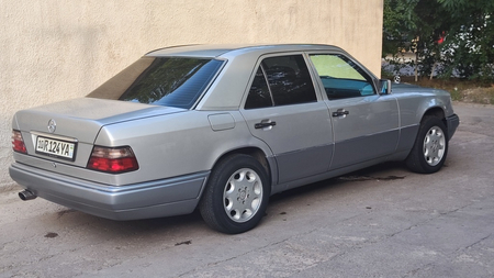 W124 Ешка, 1993 йил м111. 2л, кондиционер ишлайди ДТП булмаган