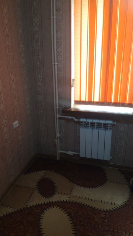 Ангрен.3х.ком.кв.на1ом.этаже.кирпичного 4х.этажного дома.