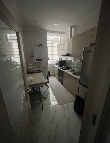 Arendan bel tepa 3 xona 600$
Хамма шароит бор. 
Мебел 
Тв 
Хол