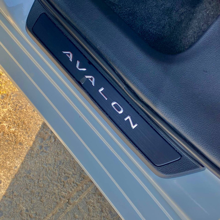 В продаже ! Автомобиль TOYOTA AVALON