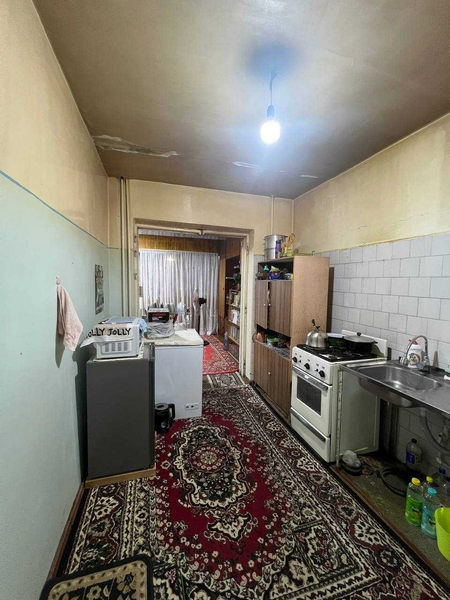Продается Галерейка 5 комнат кирпич, единственная в своем роде***
