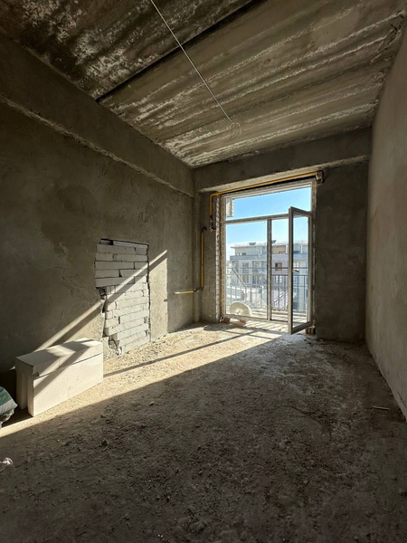 Poytaxt Residence Продается 4 комнатная коробка Ашхабад ул.Махтумкули