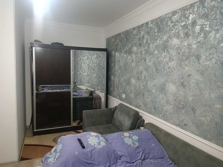 Срочна продам 2 х комнатную разбедьную квартиру в феруза 63000 2/1/4
