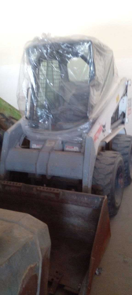 Мини фронталый погрузчик BOB CAT S130