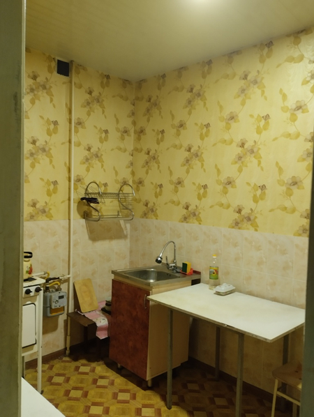 Продается 1-комнатная квартира в центре Чирчика