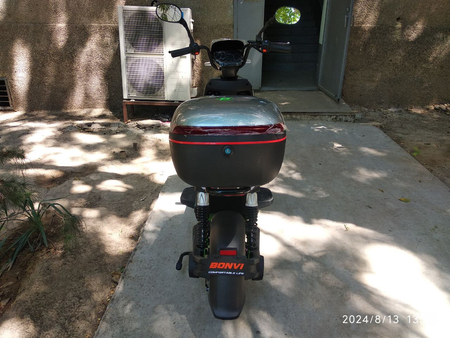Срочно продаю электро скутер