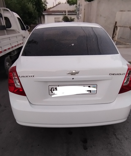 Lacetti 2012 1.8 srochniy sotiladi