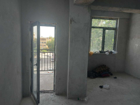 продаётся квартира на новостройке мирабадский район масив Куйлюк