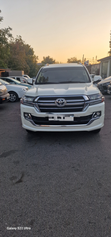 Продажа машина TOYOTA PRADO 200
