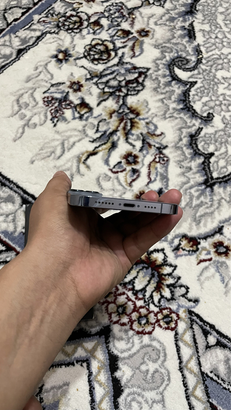 Iphone 13 pro max 128 talik karobka dakument srochni sotiladi