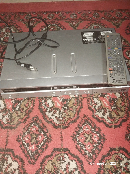 Afsirovka dvd recorder sotiladi.