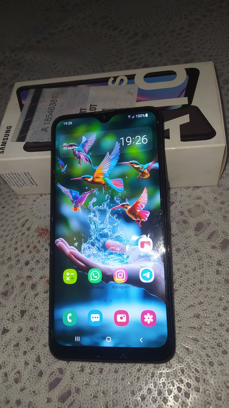 Samsung A10C 32 GB holati yashi