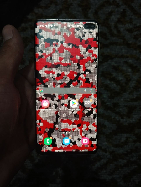 Продам или обменяю самсунг s 10 plus