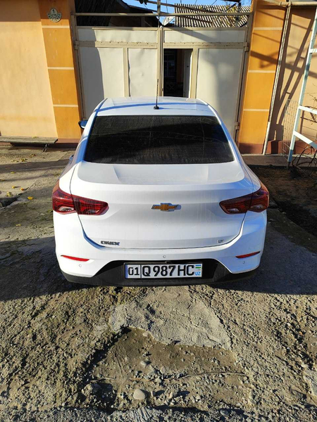 Продам Chevrolet Onix 3LT