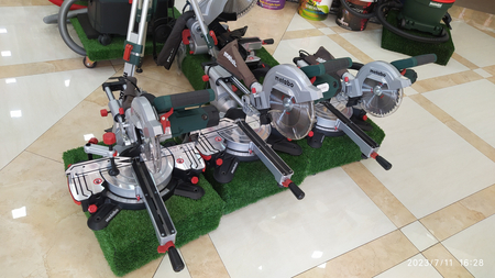 Пила торцовочная 216мм Metabo KGS 216 M