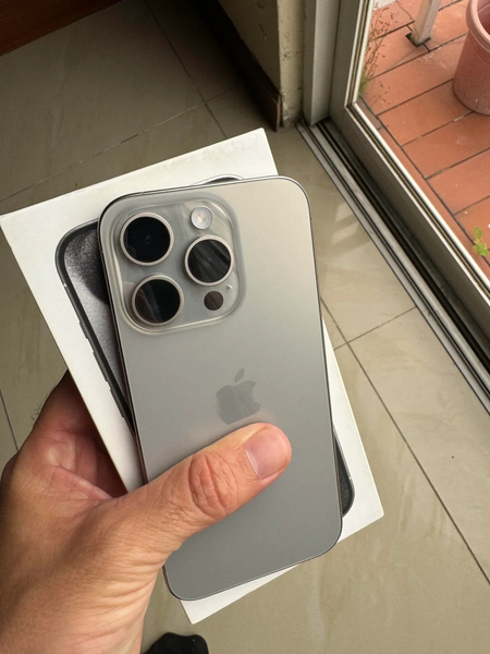 Iphone 15 pro 128 gb natural titanium