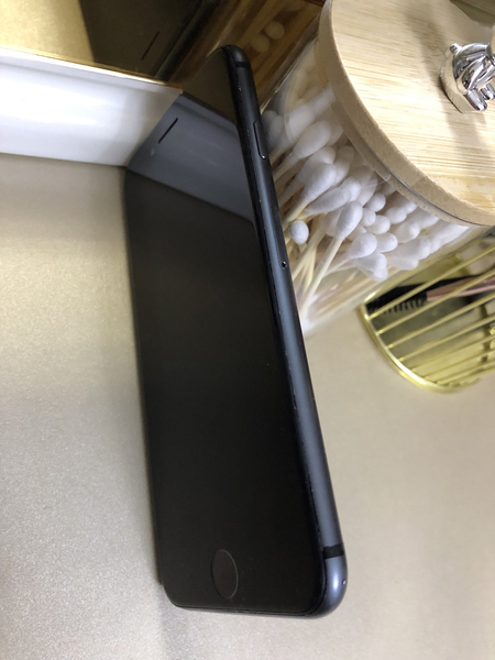 Iphone 8, ideal xolati, akkumulyator usileniy