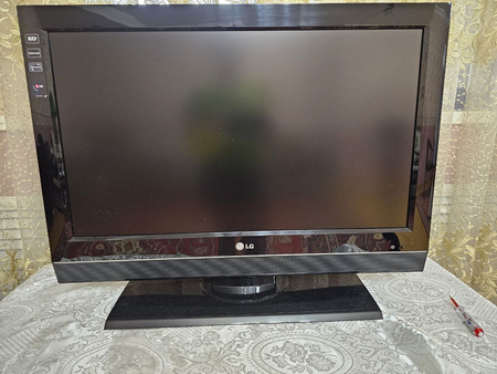 Продам телевизор lg