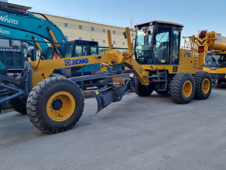 Автогрейдир 180 XCMG