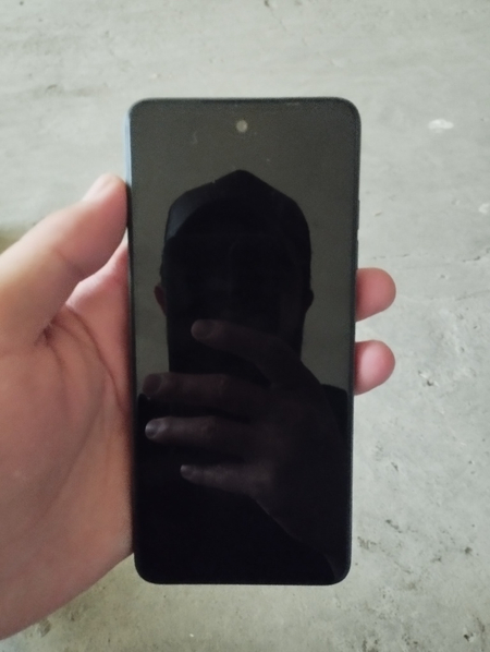 Tecno spark go xolati yangi