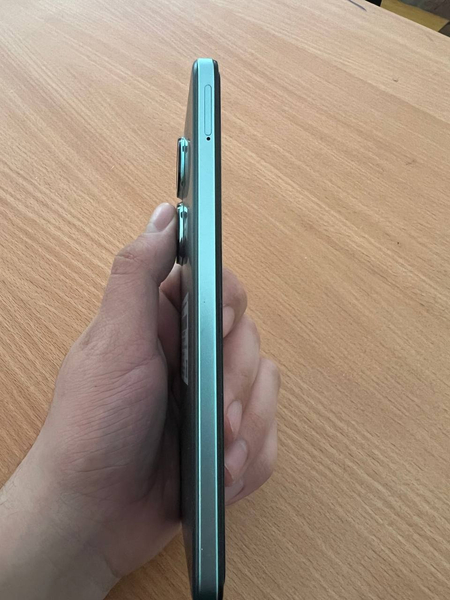 Honir x7b sotiladi