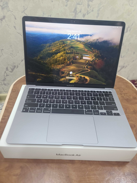 Macbook air m1 8/256gb