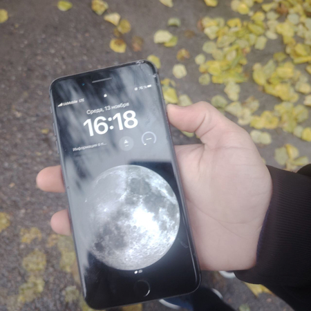 Iphone 8+ xotira 64gb