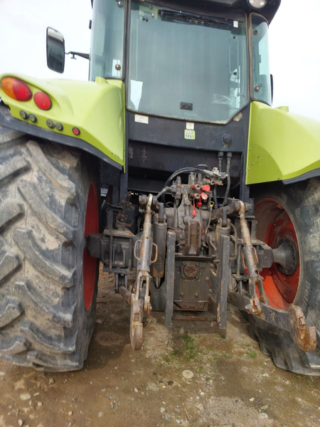 Traktor Arion 630 sotiladi
