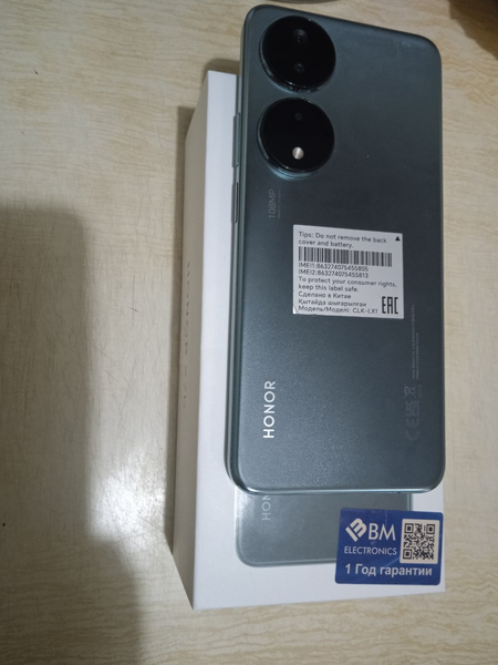 Срочно продаётся телефон HONOR X7b 8+8/128 новый
