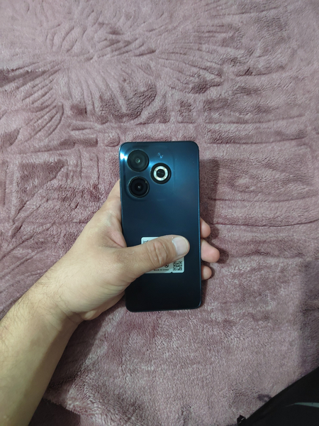 Infinix smart 8 4/64Gb Black Igravoy 4G Original Sastayani Otlichni