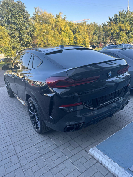 BMW X6 M60i своя