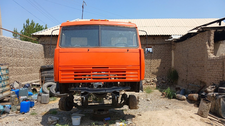 Kamaz sotiladi bezdakument