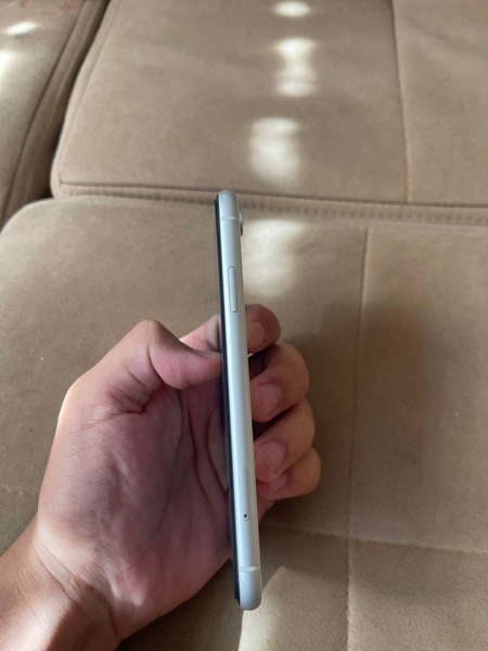 White iPhone Xr 128gb