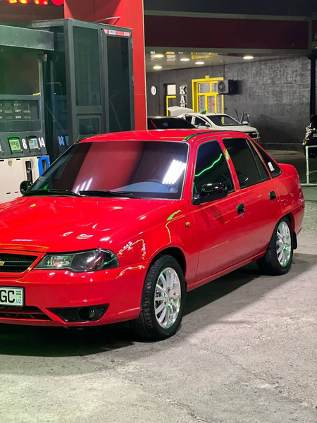 Nexia 2 sotiladi. 1.6 gaz